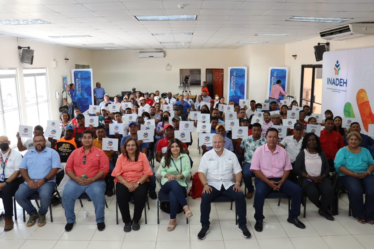 Inadeh cierra aniversario #17 con diversas actividades en el Centro de ...