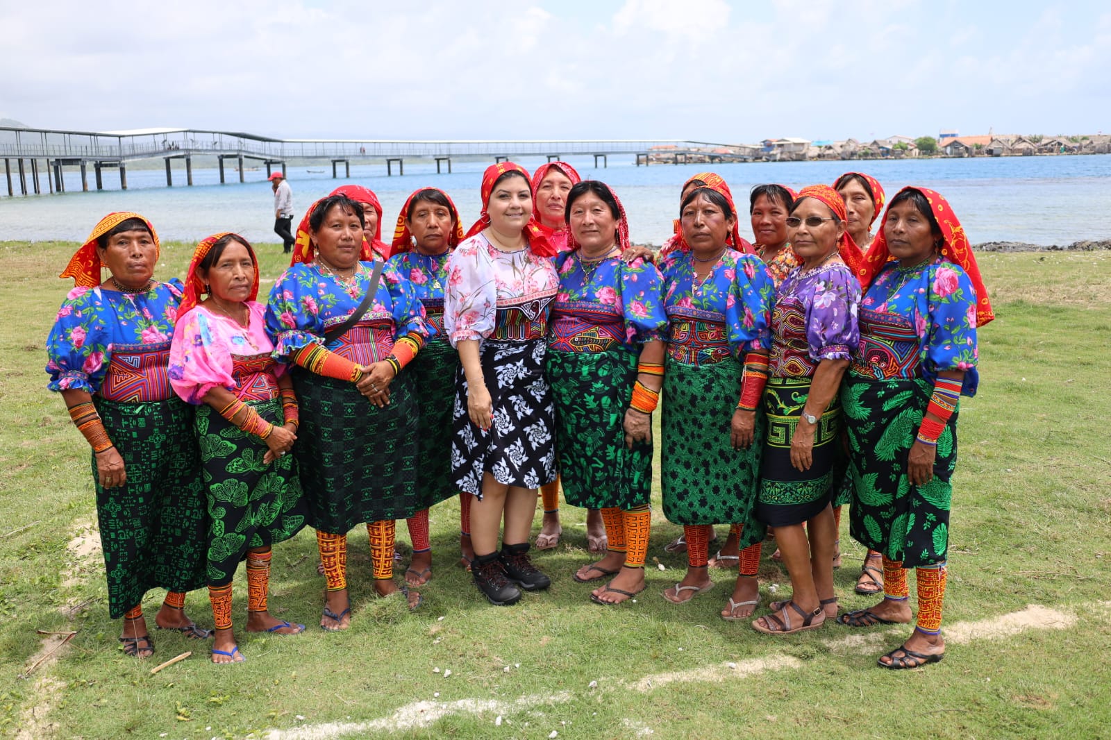 Inadeh otorgó certificados a 40 pobladores de Isla Mirya en Guna Yala ...