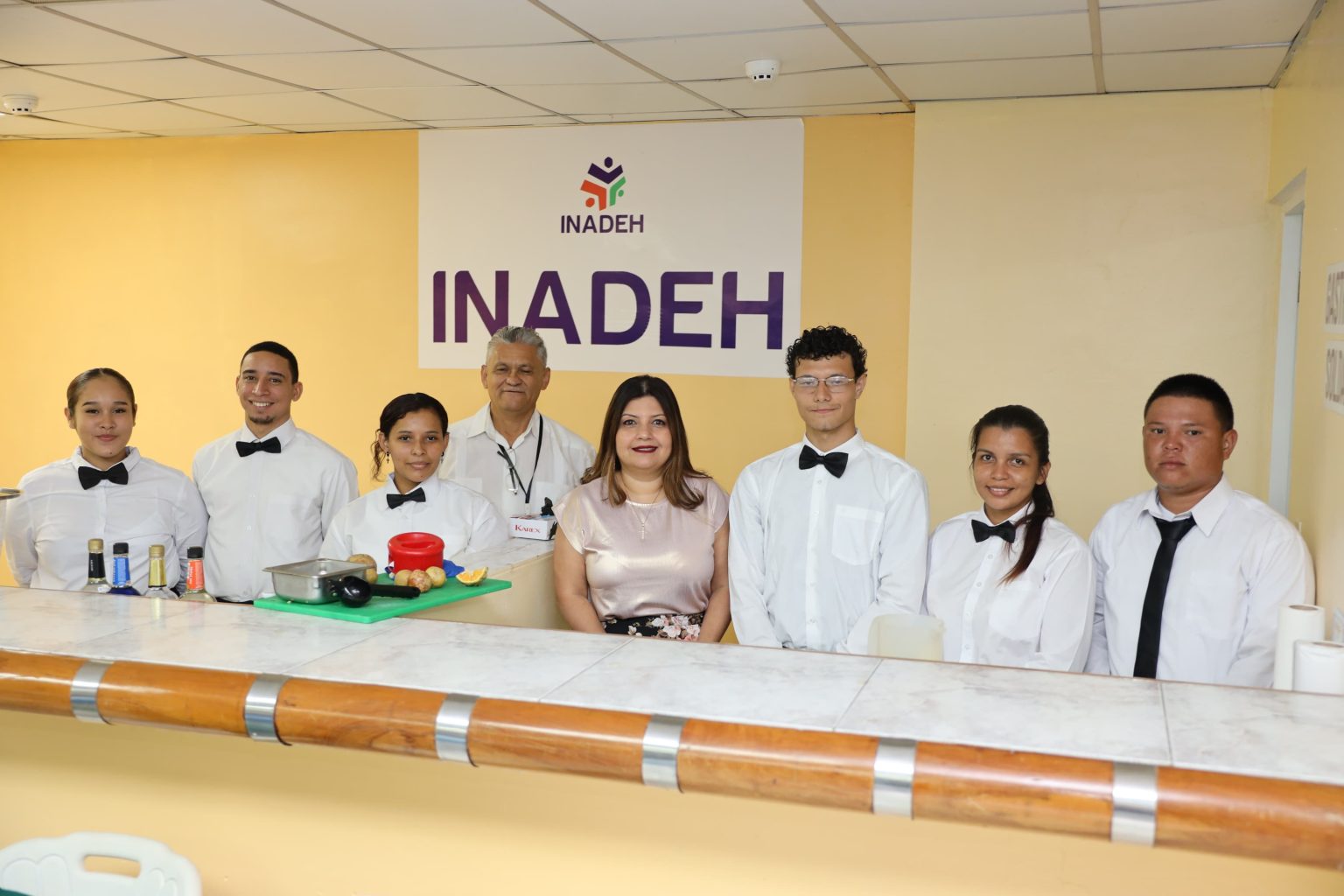 Stand del Inadeh en la Feria de David – INADEH