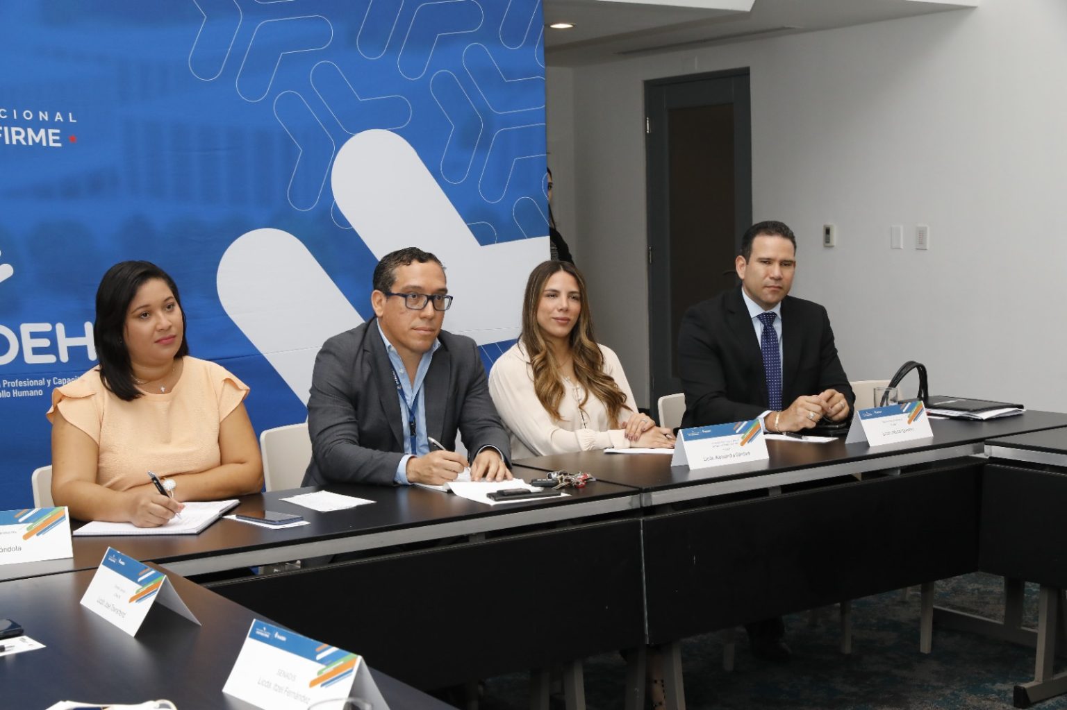 Inadeh trabaja en la construcción de su primer centro de formación ...